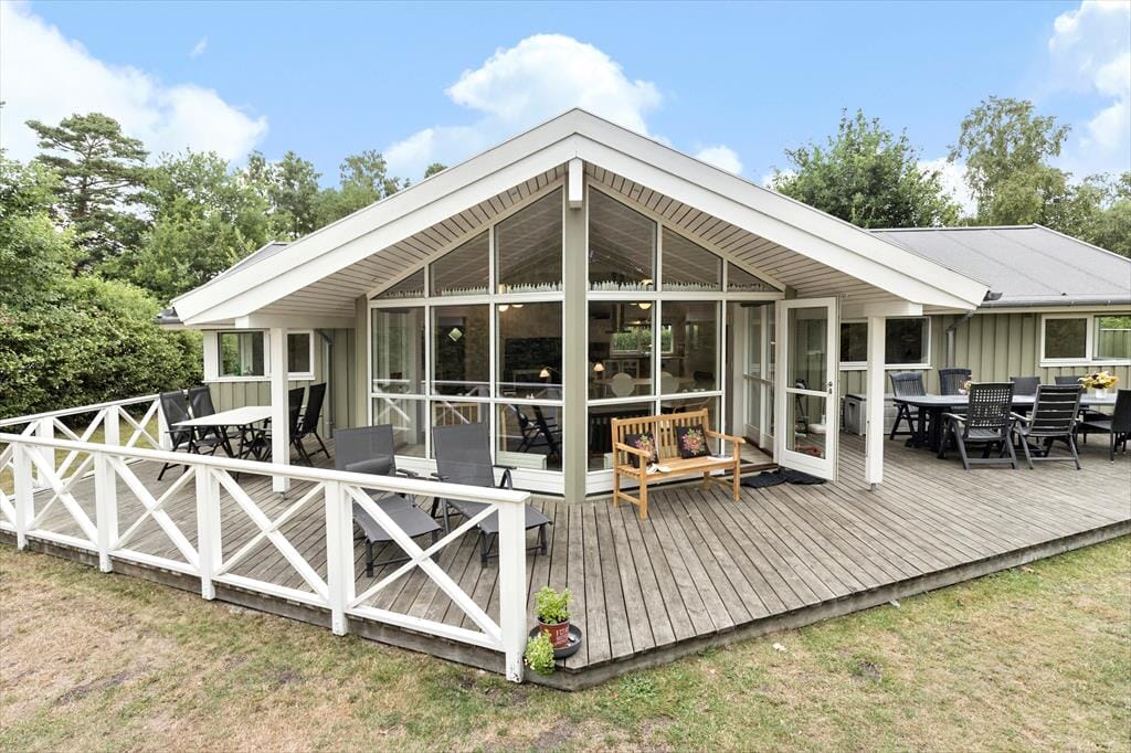 Flot 2 familiers sommerhus 600 meter fra herlige Grenå Strand