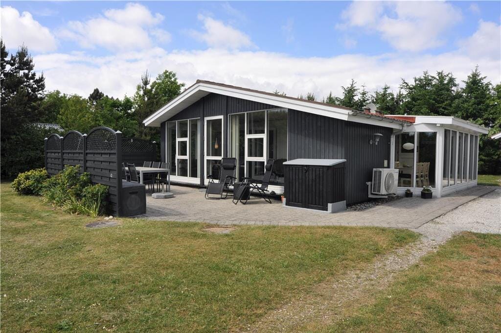 Holiday home with internet 30171 Nørhede Øst / Vest, Vedersø Klit