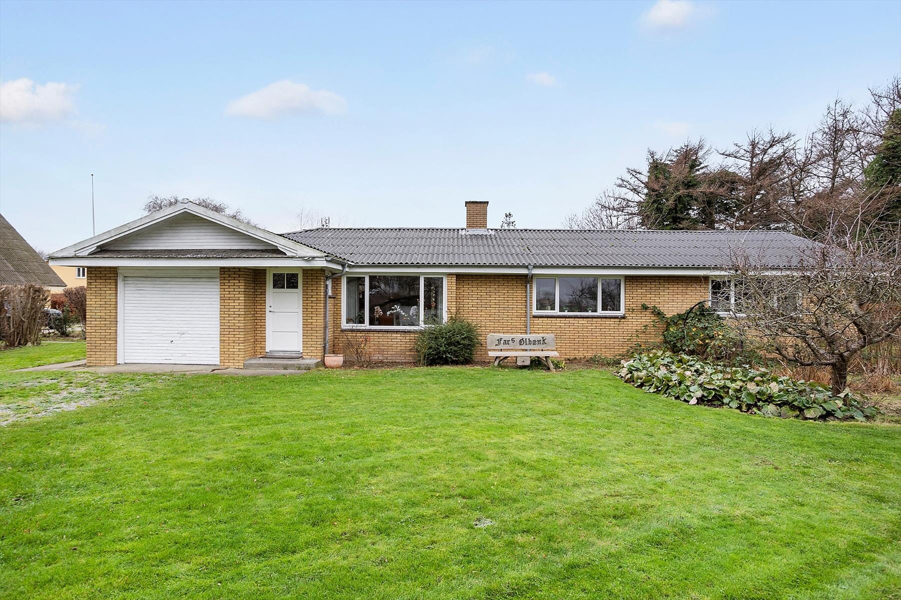 Hyggeligt byhus med indhegnet have til hund i Nordby på Samsø